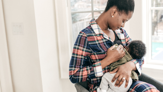 How to avoid changes in your breastmilk supply when you or your infant ...